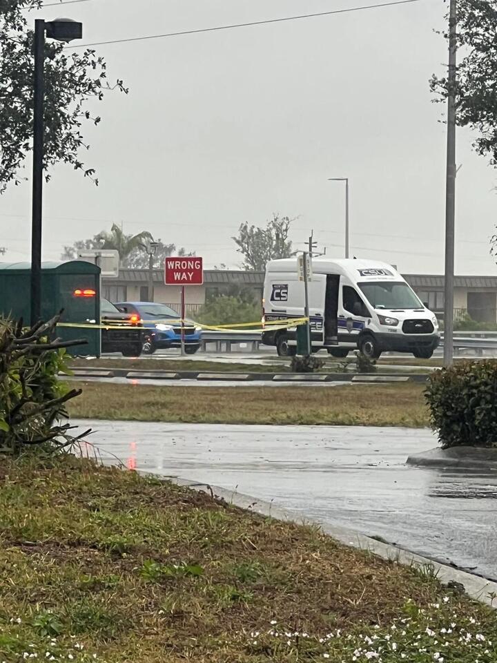 POLICE: Man found dead at bus stop - NewsBreak