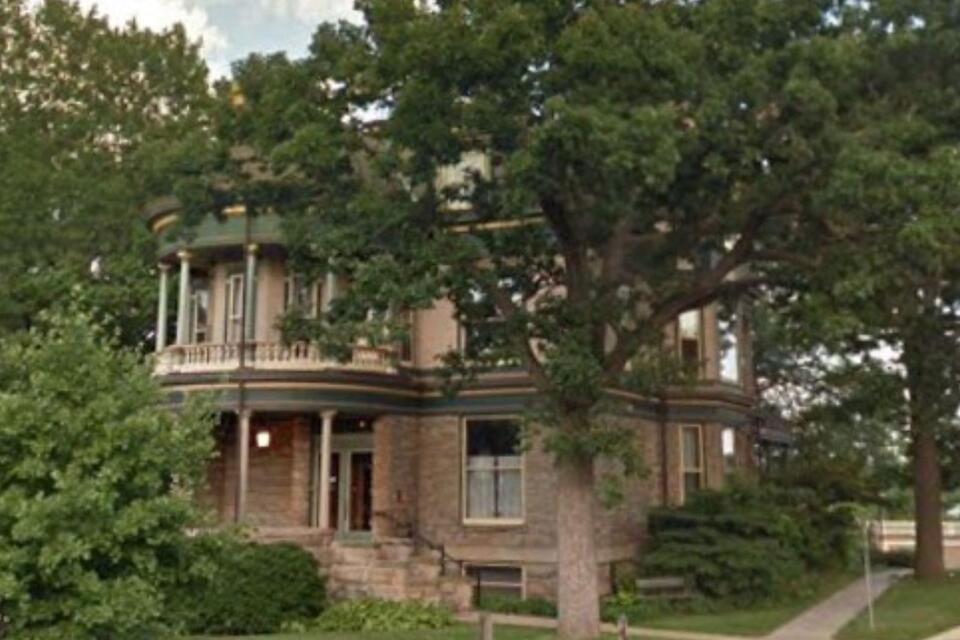 Take a Tour of Rockford's Haunted Barnes Mansion - NewsBreak