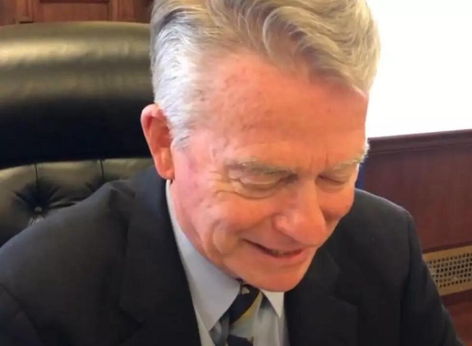 Idaho Governor Tries To Crack Viral ‘6-7′ Joke Mid-Speech - NewsBreak