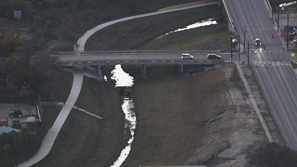 Man found dead under bridge on West Side identified; death ruled a ...