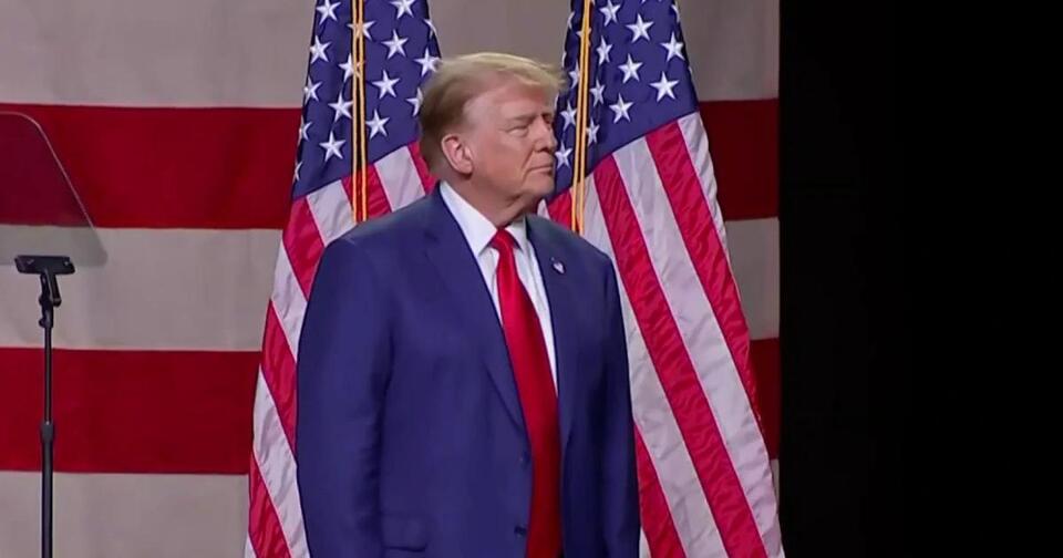 Trump holds rally in Nevada a day after controversial comments about ...