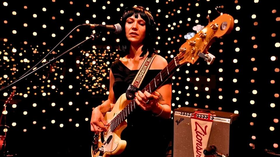 Watch: Laura Lee’s Bass Drives Khruangbin’s Hypnotic Live KEXP Session ...