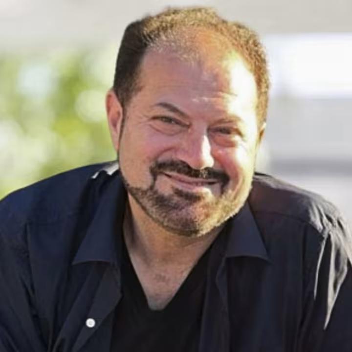 ICE detains president of Wisconsin’s largest mosque - NewsBreak