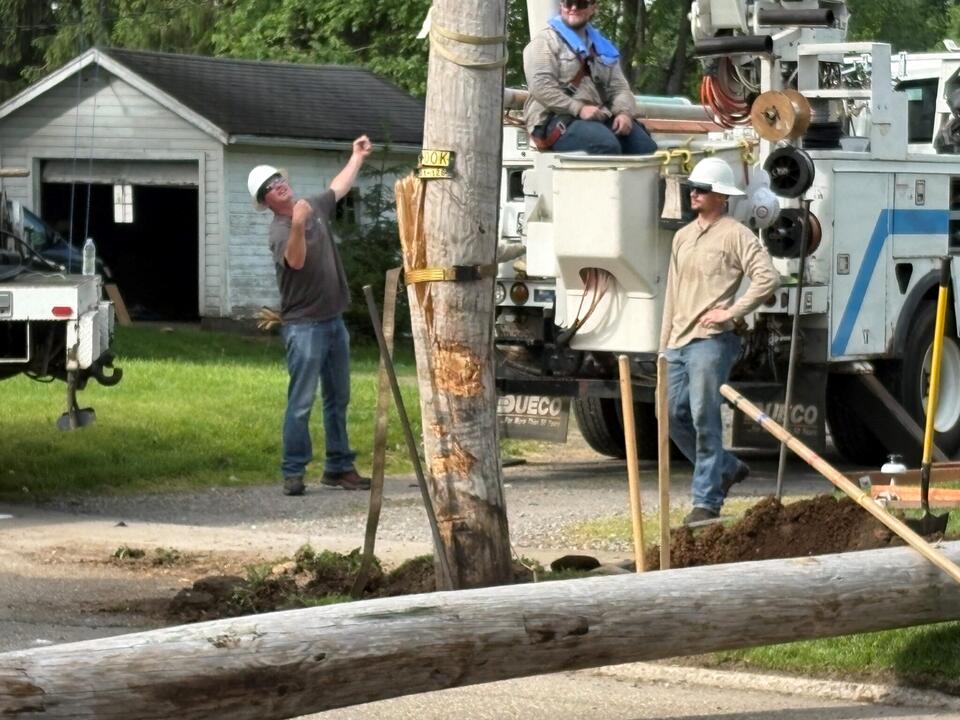South Tuscarawas in Dover closed after crash cracks utility pole ...