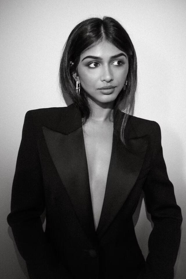 Priyanka Kedia Pregamed The Disclosure Day Premiere With Lavender ...