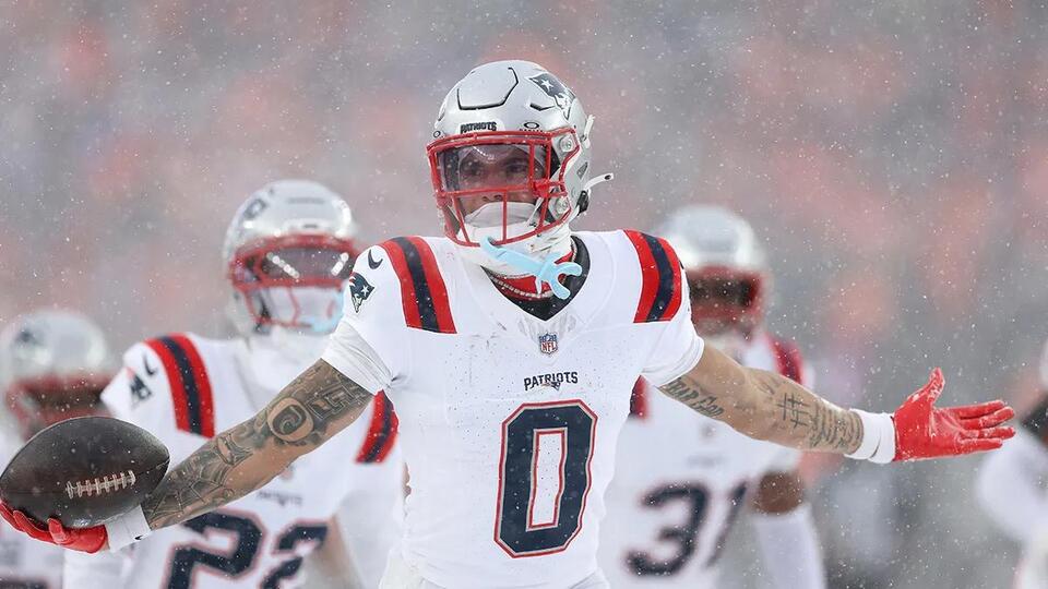 Gonzalez putting up historic numbers for Patriots in stellar playoff ...