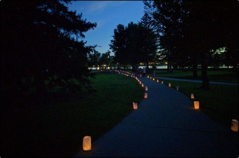 1,500 Luminarias Light Up Great Falls During The Annual Luminaria Walk ...