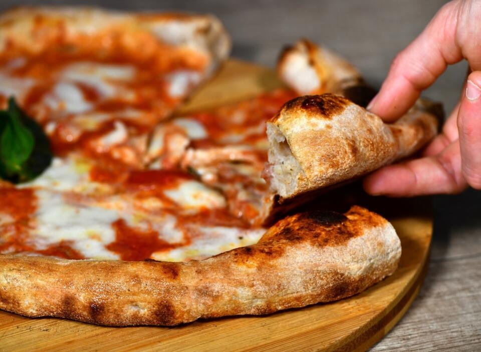 The #1 Order to Never Make at a Pizza Place, According to Chefs - NewsBreak