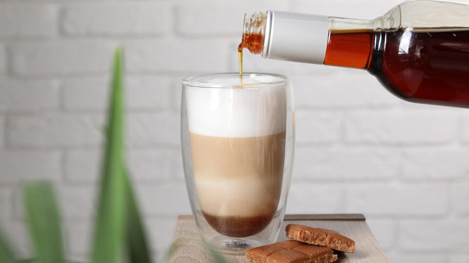 The Worst Sugar-Free Vanilla Syrup Comes From This Iconic Sweetener ...