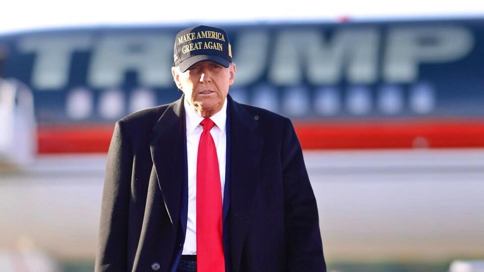 Trump: Christopher Wray resignation ‘great day for America’ - NewsBreak