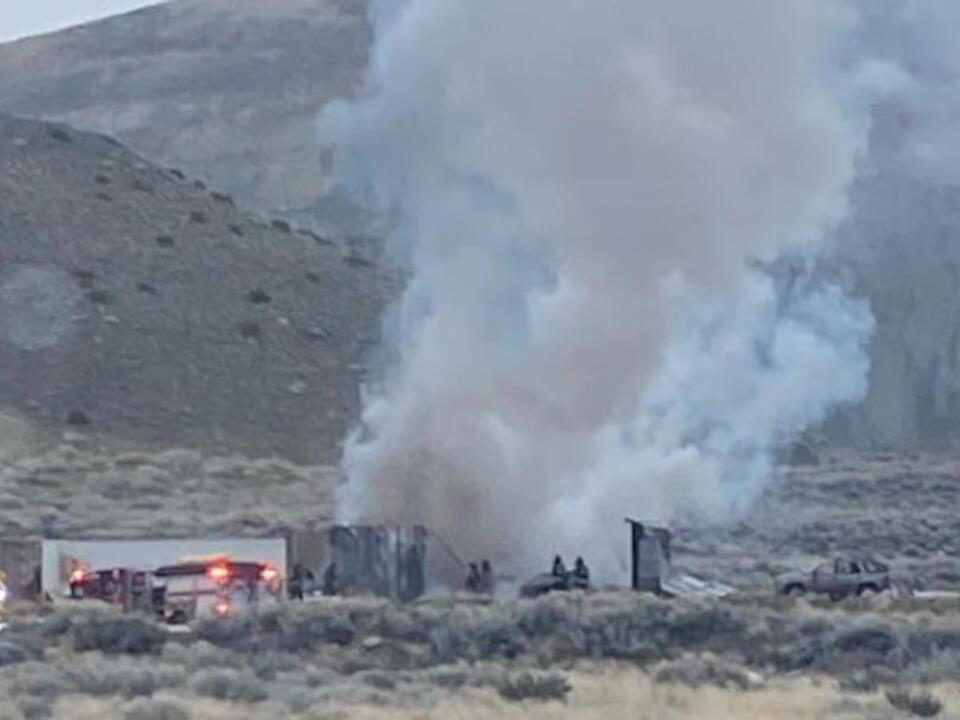 Crews extinguish fire at Spanish Springs airport
