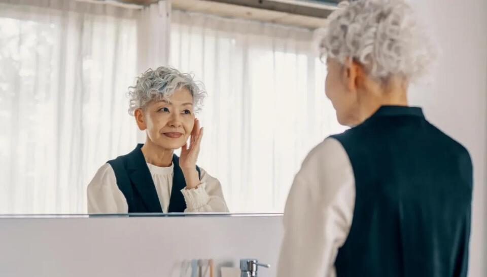 ‘Estrogen Face’ Is Real—a Menopause Expert Reveals How To Feel at Home ...