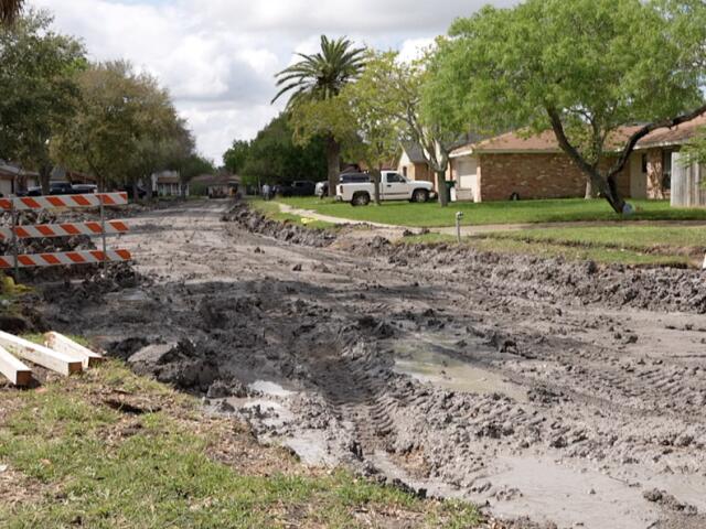 Messy roads cause neighbors to be stuck at home - NewsBreak