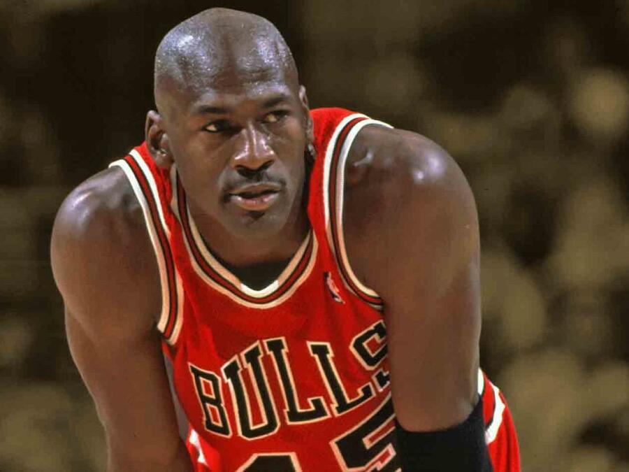 Bulls equipment manager disproves story that MJ put on his shorts ...
