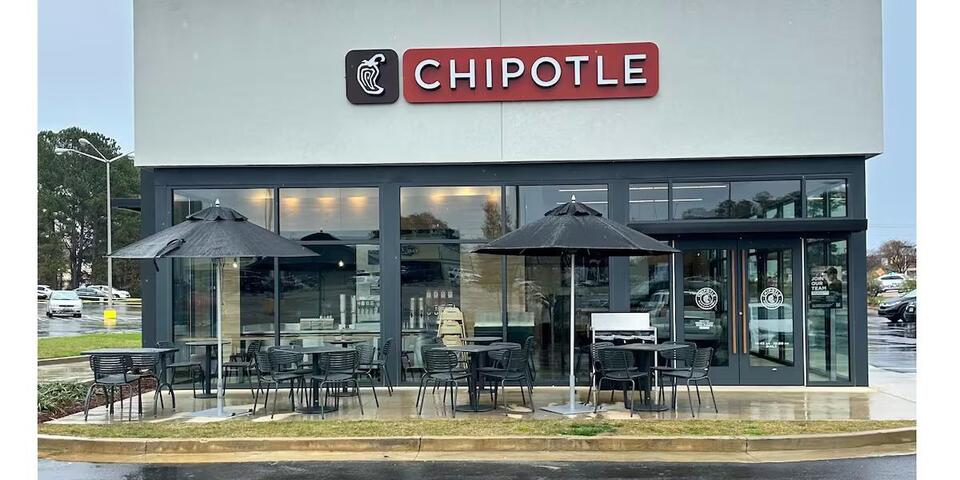 New Chipotle officially open for business in Fairmont - NewsBreak