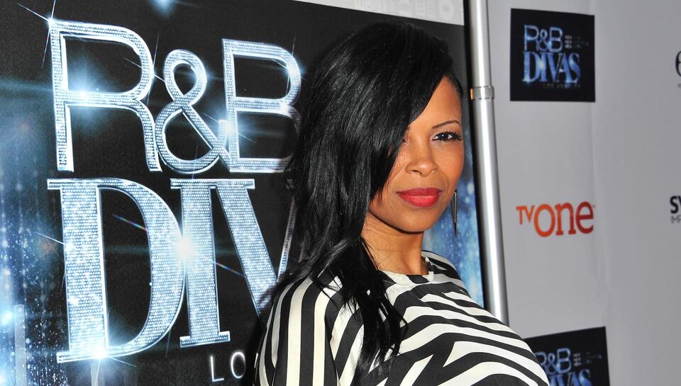 Former En Vogue Member Dawn Robinson Reveals She Has Been Living in Her ...