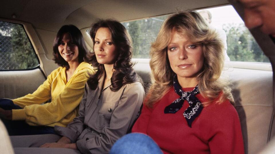 Jaclyn Smith Shows Off Sculpture Made By Late Friend Farrah Fawcett ...