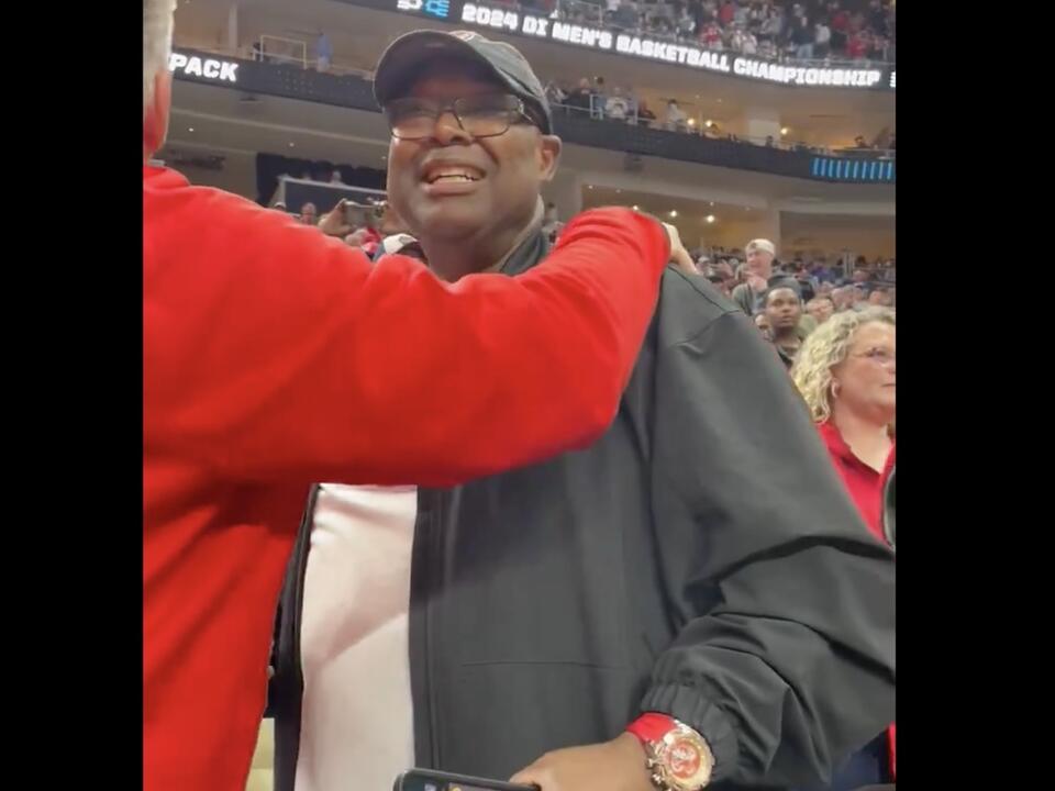 DJ Burns’ dad goes viral for wholesome reaction to NC State win over ...