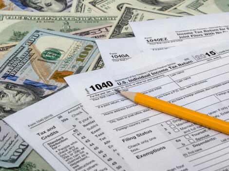Massachusetts IRS revenue agent indicted for filing false tax returns