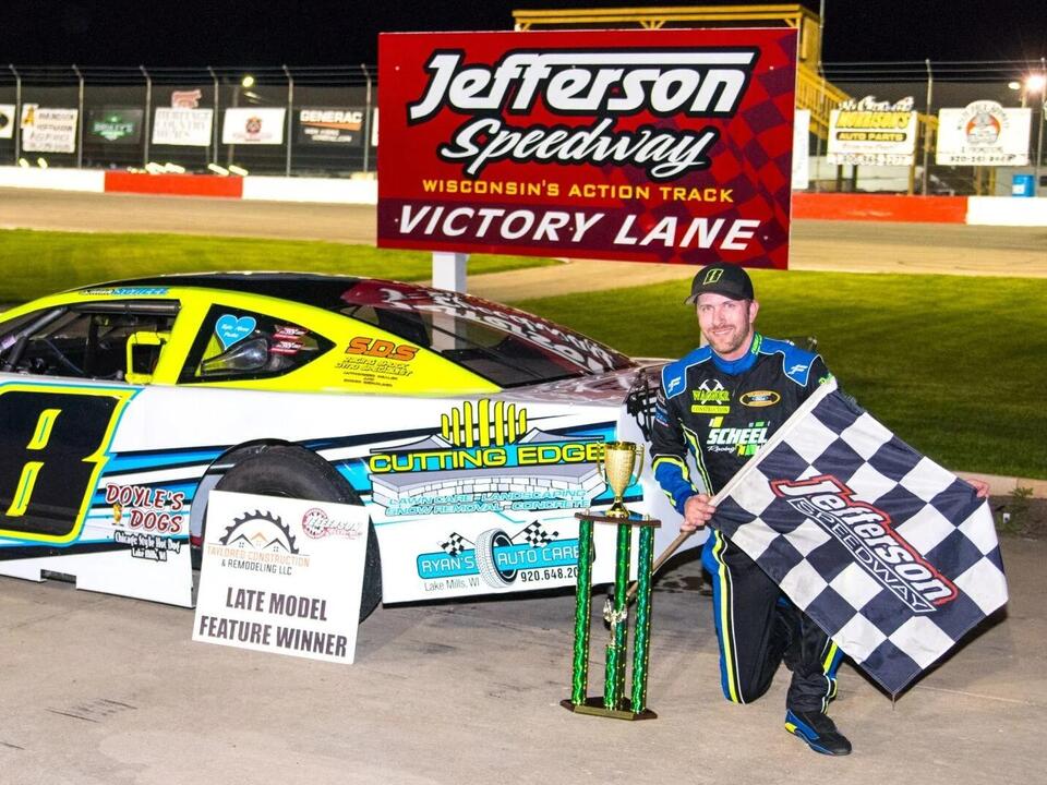 Lake Mills' Shaun Scheel wins Jefferson Speedway late model season opener