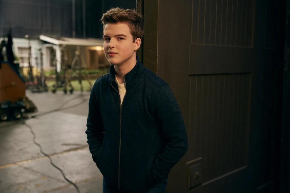 ‘Young Sheldon’ Star Iain Armitage Returns to CBS to Play Himself on ...