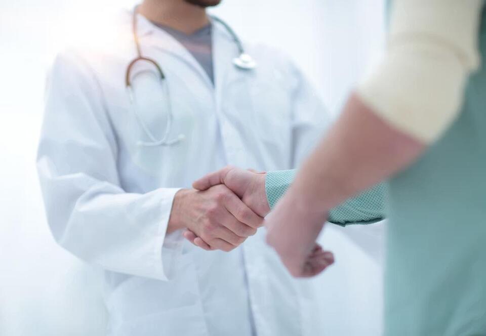 Clinicians value patient experience, but feel limited in impact, report ...