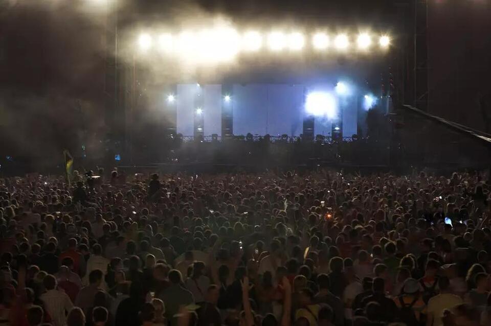 The Biggest Concerts Already Announced For Illinois In 2025 - NewsBreak