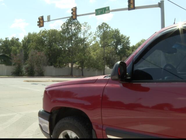 Drivers have trouble seeing some school speed zone signs around Tulsa ...