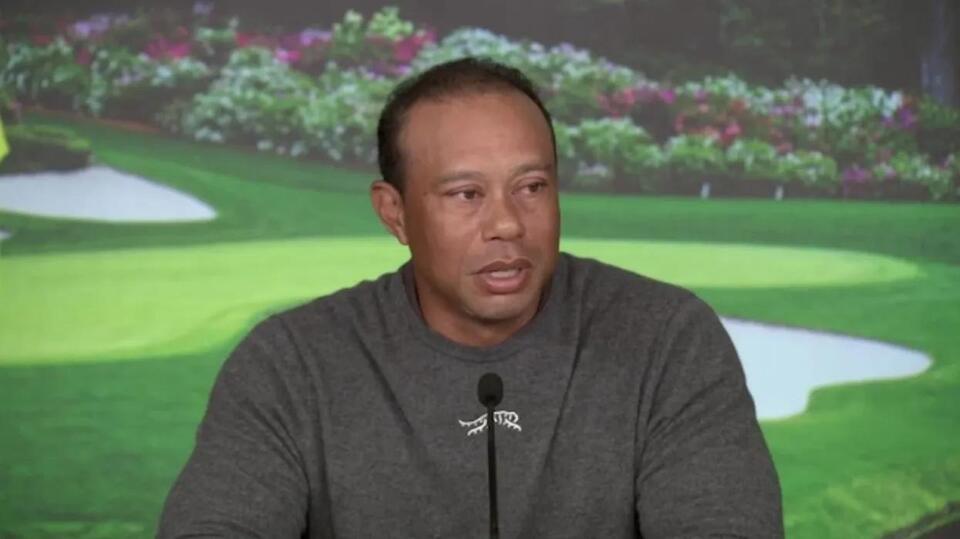 Tiger Woods shaking hands with a tree has become an instant meme ...