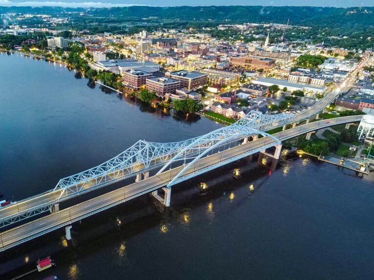 Longtime incumbent faces familiar opponent in La Crosse area rematch