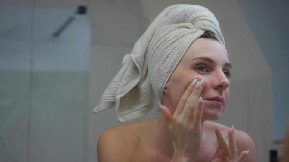 The best night-time skincare routine – to plump and brighten from day ...