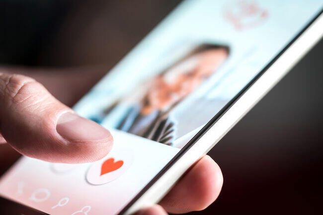 Ohio 'Tinder Swindler' Steals $4 Million From Those Looking For Love ...
