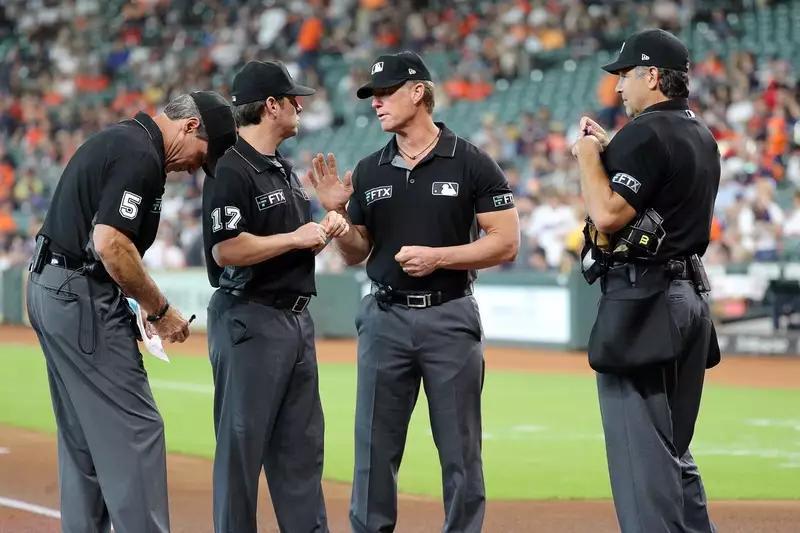 “Needs an Eye Exam”- MLB World Expresses Frustration as Umpire Makes ...