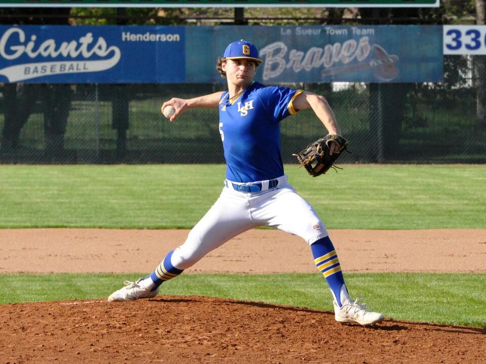 Giants pull away late to defeat TCU in battle of neighbors