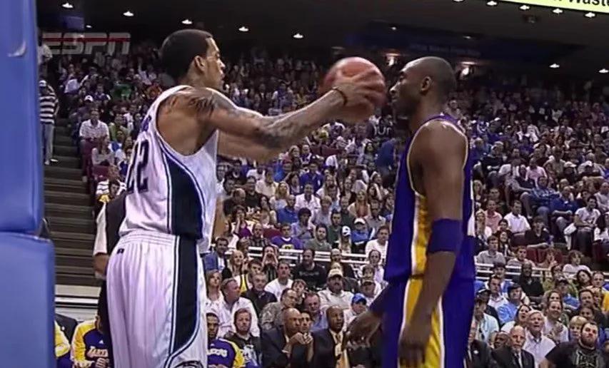 Kobe Bryant Not Flinching At Fake Inbound Pass Is An All-Time Great Sports Moment - NewsBreak