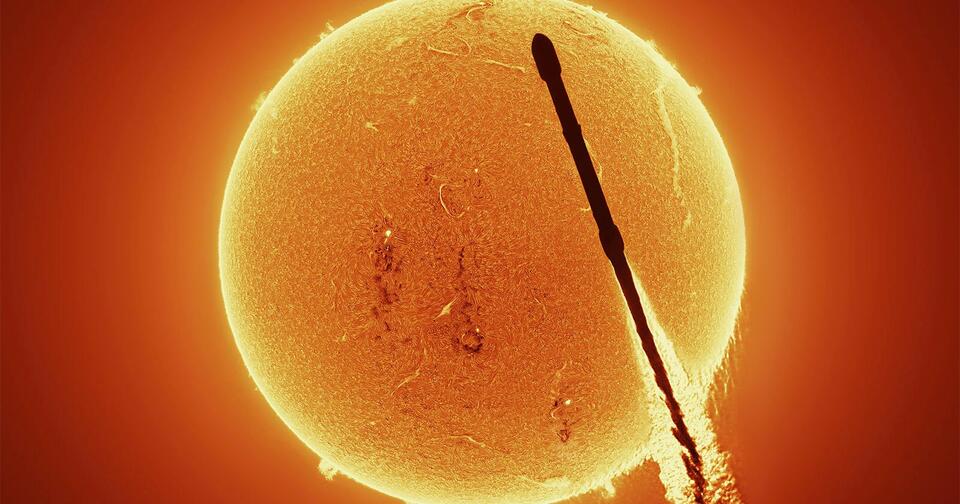 This is the First-Ever Photo of Sun’s Chromosphere and a Rocket Launch ...