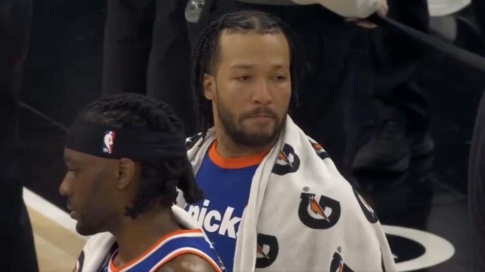 Jalen Brunson getting snubbed by former Knicks teammate goes viral ...