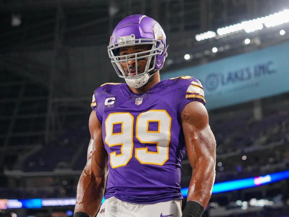 NFL Insider: Los Angeles Rams Ideal Landing Spot for Free Agent Edge ...