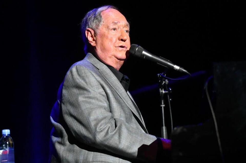 Neil Sedaka, singer whose hits included "Laughter in the Rain," dies at ...