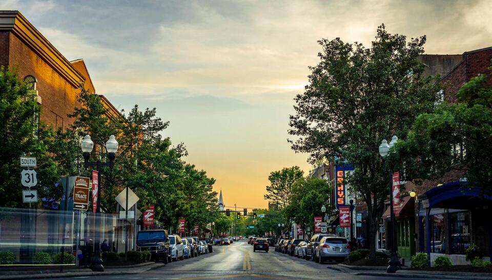 Best Walkable Downtowns in America Include 2 in Missouri - NewsBreak