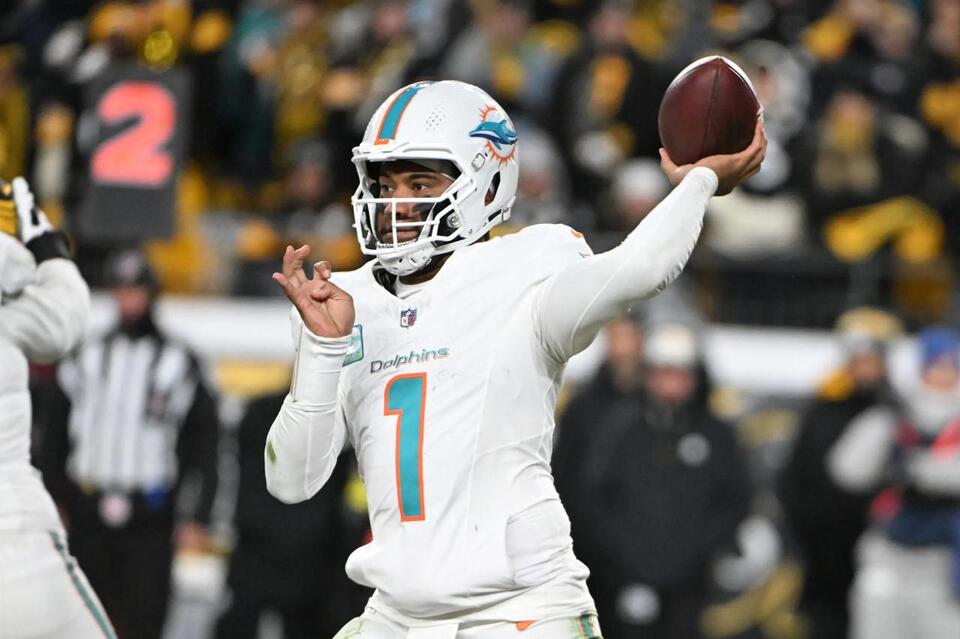 NFL Insider Explains Why Dolphins HC Mike McDaniel Benched Tua ...