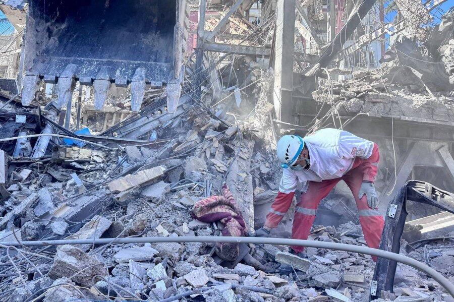 U.N.: Iran war drives 2.4% increase in world food prices - NewsBreak