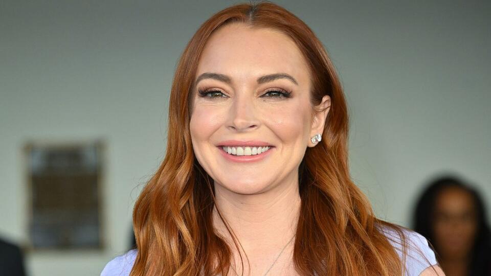 Nostalgic Yet Novel: Lindsay Lohan's Stunning Christmas Tree is a ...
