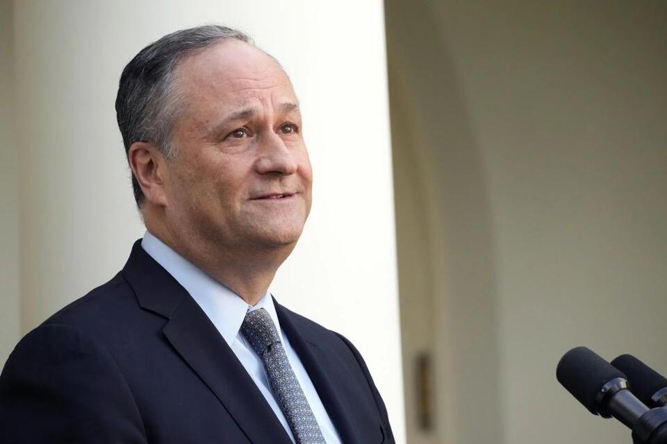 Doug Emhoff acknowledges reports of an affair during his first marriage ...