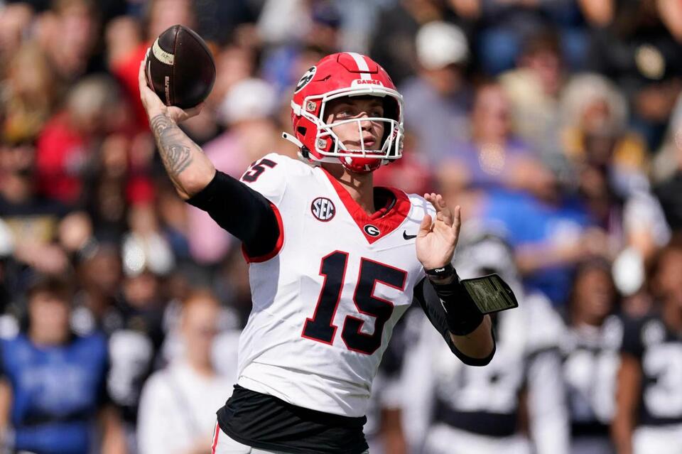 Carson Beck, Quinn Ewers headline list of 2024 Manning Passing Academy ...