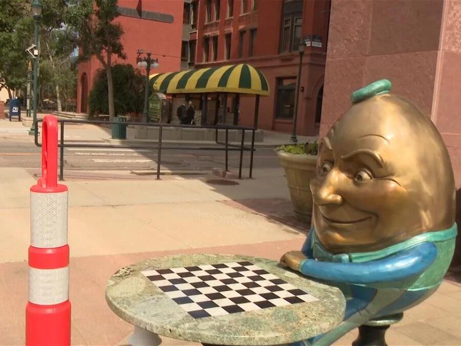 No, Colorado Springs is not missing a Humpty Dumpty
