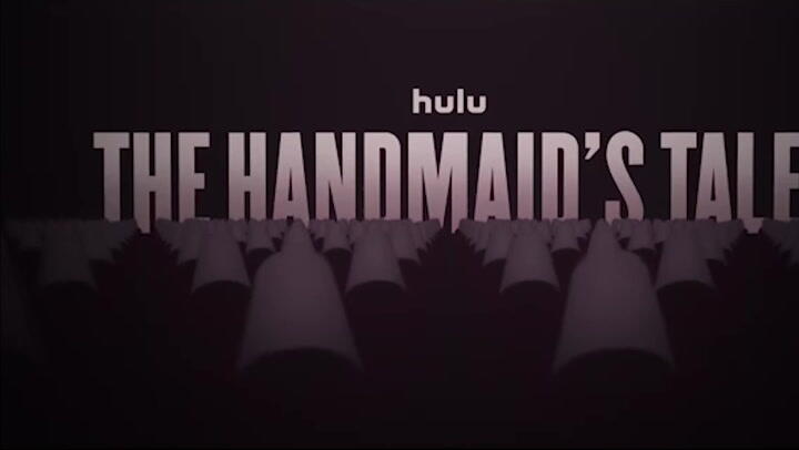 The Handmaid's Tale star Elisabeth Moss reveals meaning behind final ...