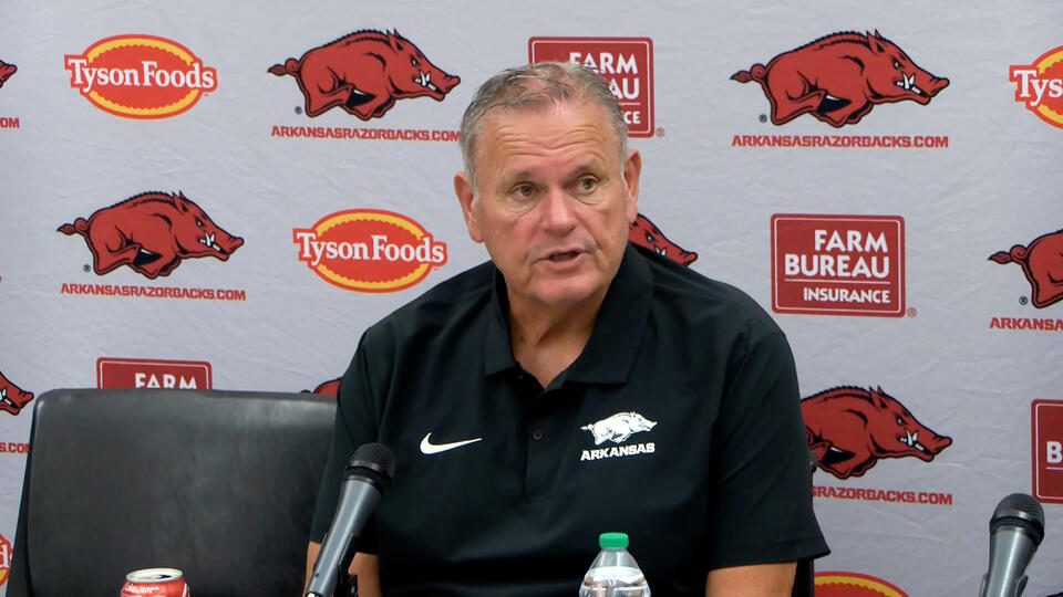 Red in the Rock Gallery: Razorbacks top Red Wolves in historic matchup ...