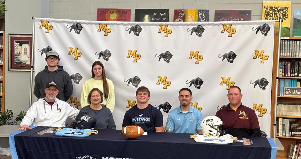 King of the Hill: Mt. Pleasant’s Max Sloat Signs on to Play Football at ...
