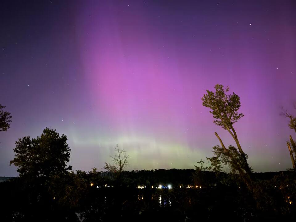 Northern Lights dazzle the Tri-State
